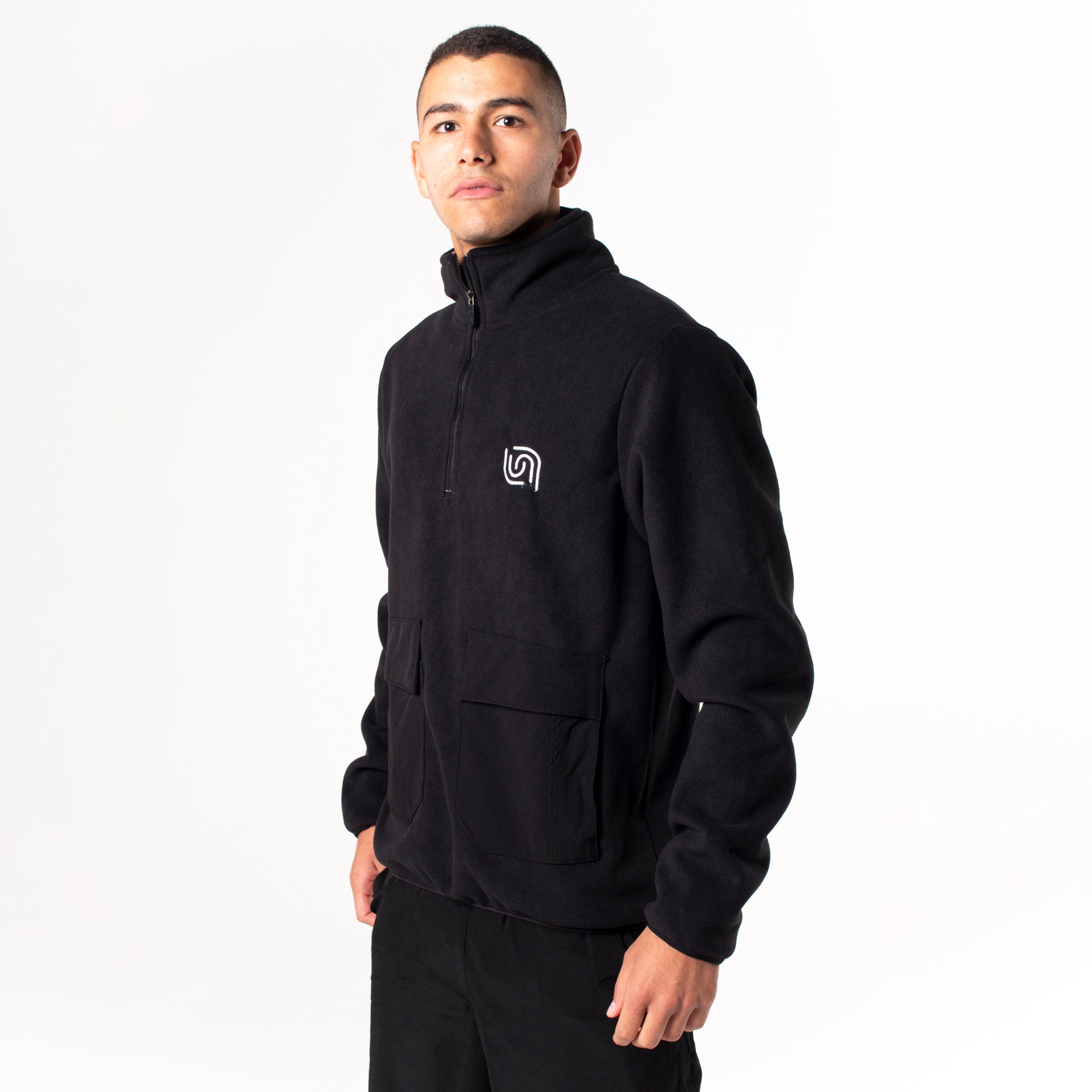 Essential Unisex 1/4-Zip Fleece Top - Black – Beyond Sportswear